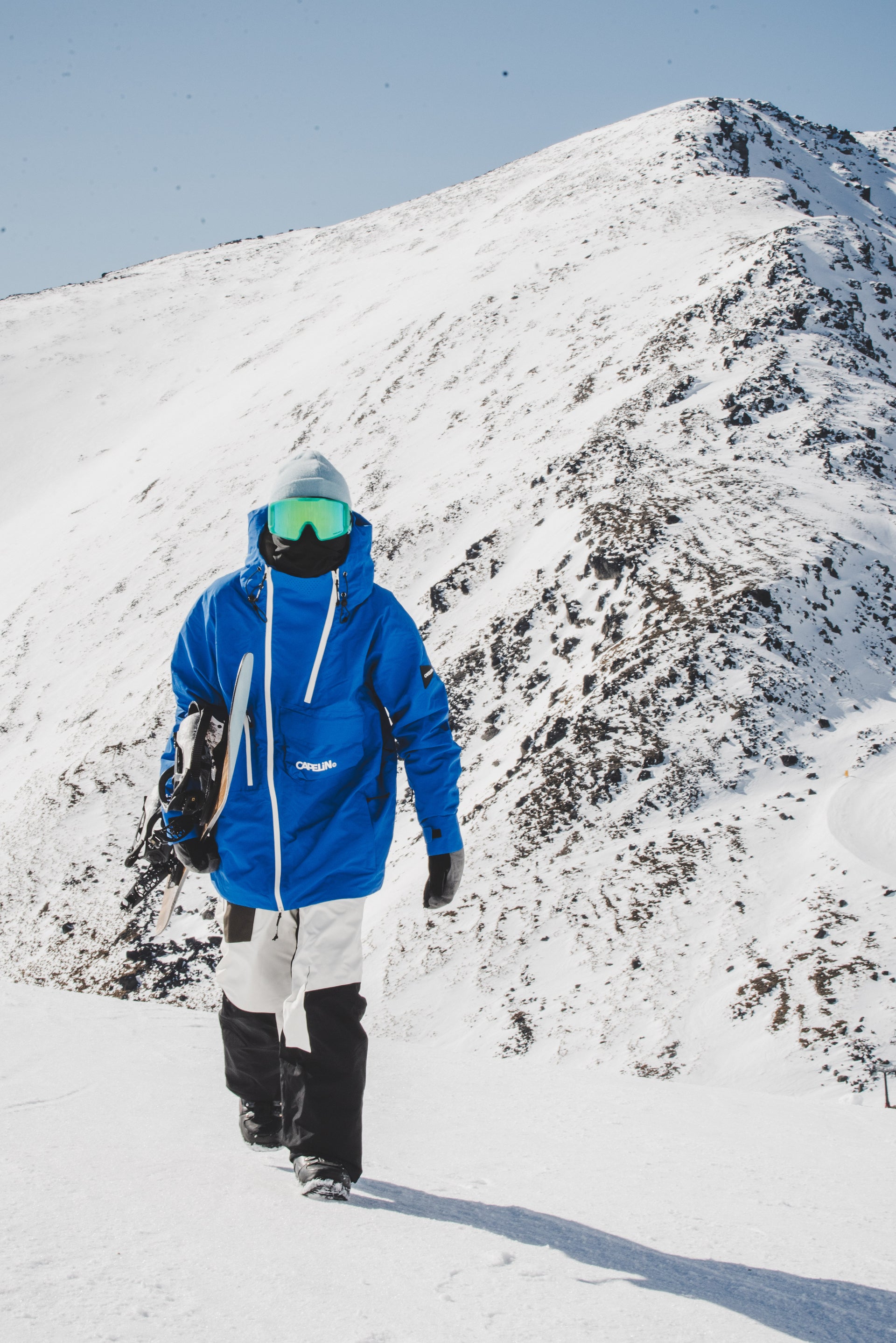 What to Wear Under a Ski Jacket: Base, Mid, and Outer Layers – SEED OUTDOOR